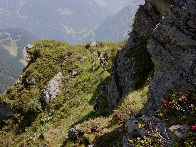 Abstieg über die NE-Flanke - Fotos [hikr.org]