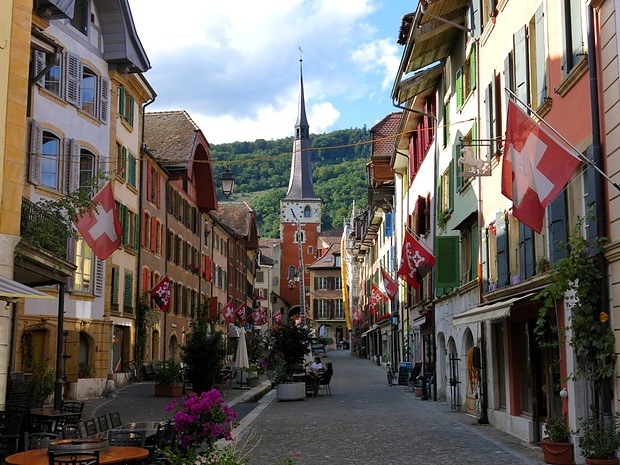 La Neuveville 433m – Tourenberichte und Fotos [hikr.org]