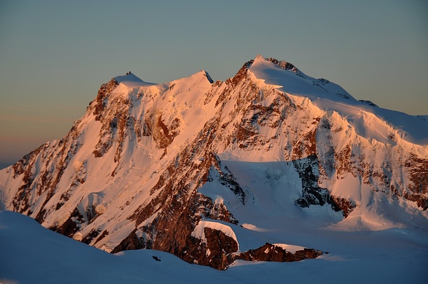 Signalkuppe / Punta Gnifetti 4554m – Tourenberichte und Fotos [hikr.org]