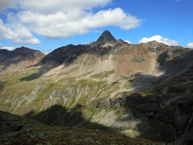 Blick über das Val Languard zum Piz Languard. - Fotos [hikr.org]
