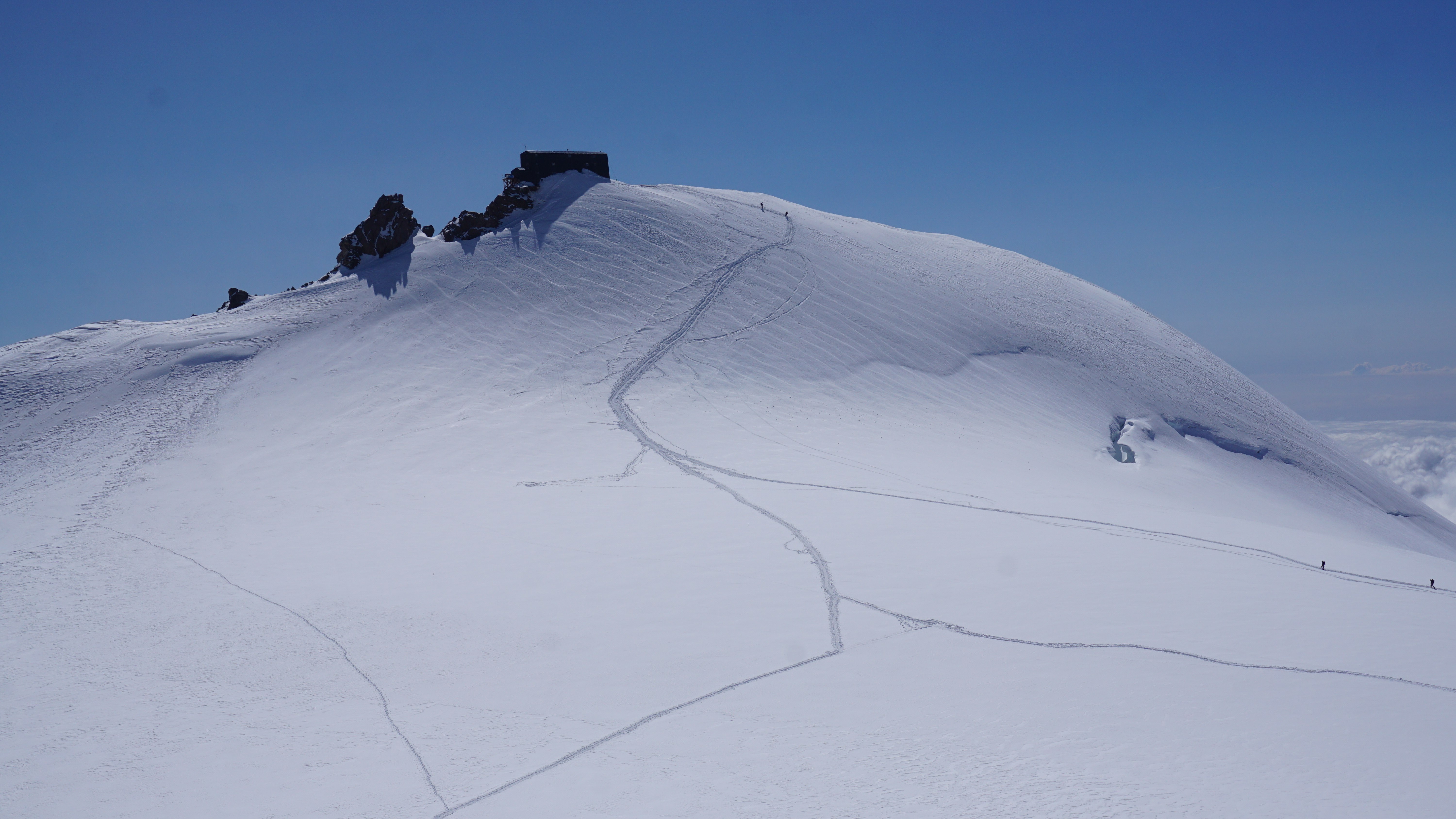 Signalkuppe mit der höchsten Hütte der Alpen - Fotos [hikr.org]