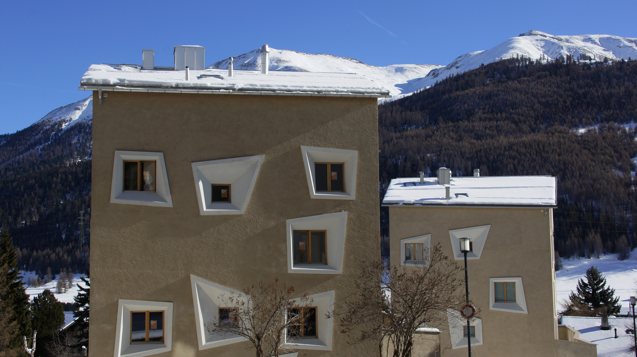 moderne Engadin-Architektur - Fotos [hikr.org]