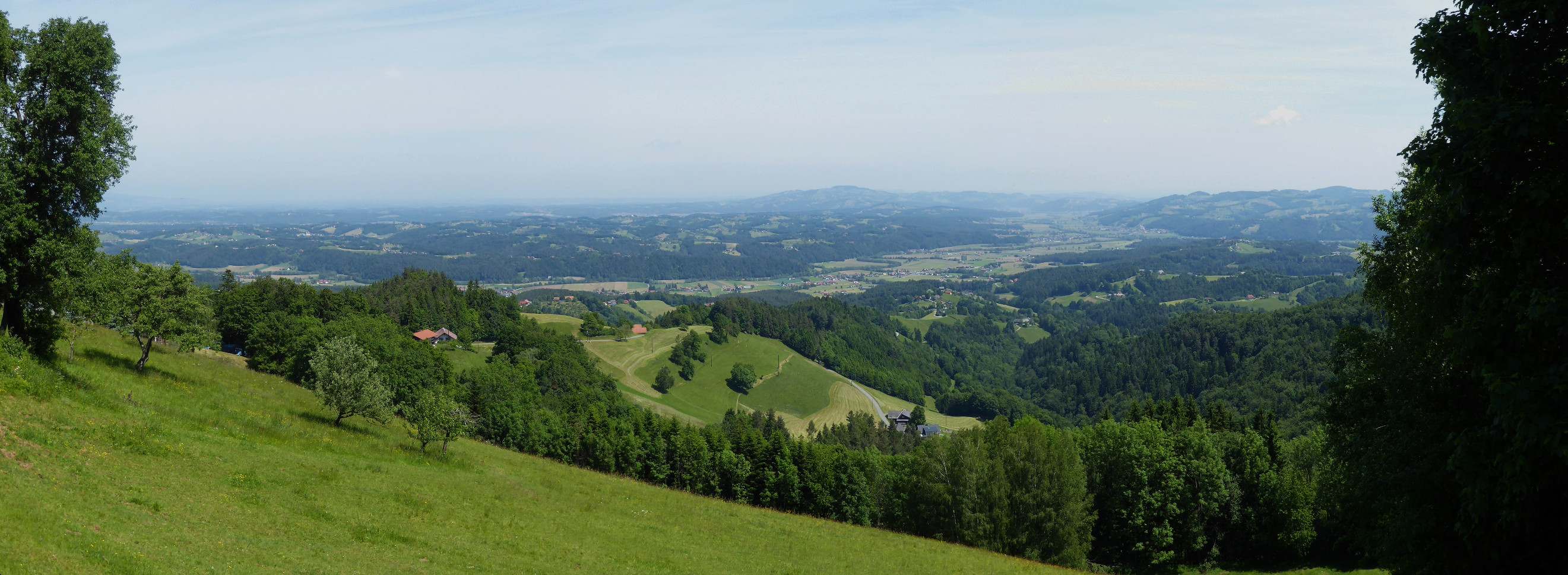 Schwitz!!! - da tröstet die tolle Aussicht auf die... [hikr.org]