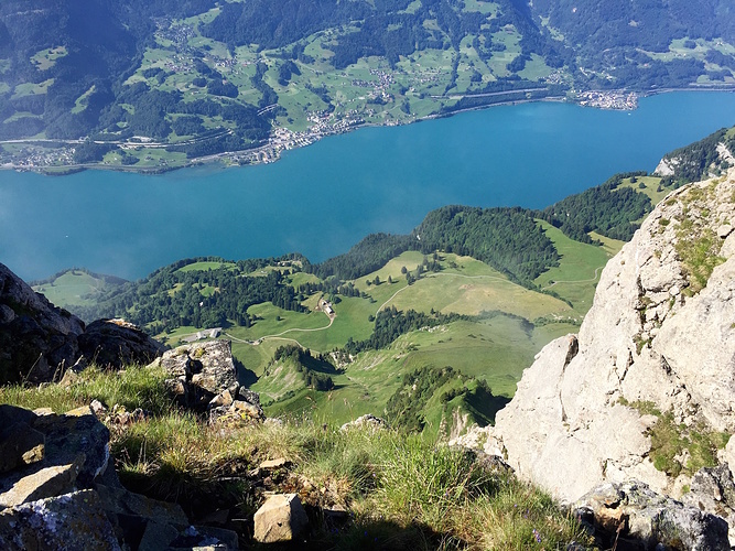 und immer diese Tiefblicke zum Walensee - Fotos [hikr.org]