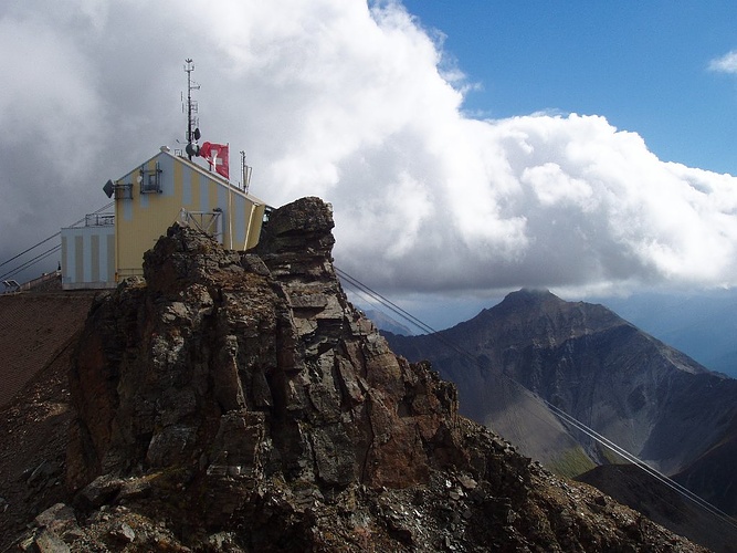 Bergstation Parpaner Rothorn und das schöne Lenzerhorn -... [hikr.org]