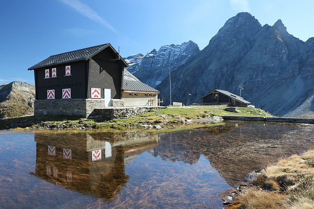 Capanna Cava 2066m – Tourenberichte und Fotos [hikr.org]