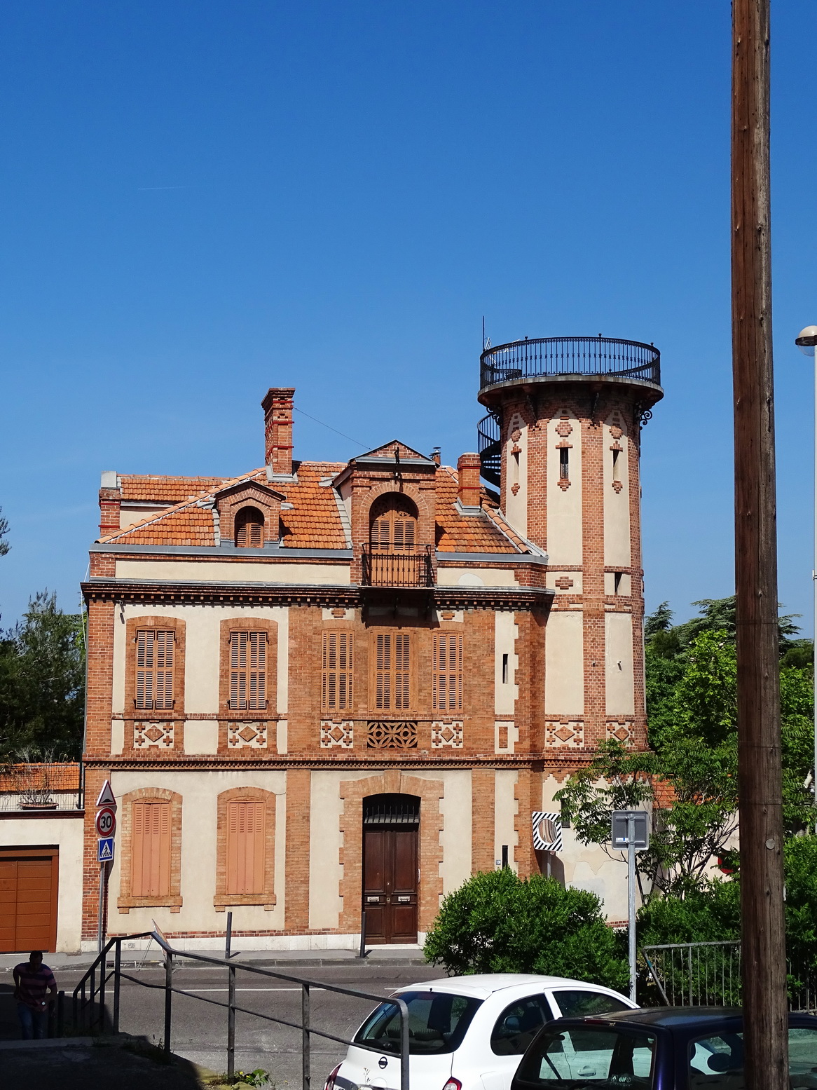 Am Ende der Montée Cdt. René Valentin dieses schöne... [hikr.org]