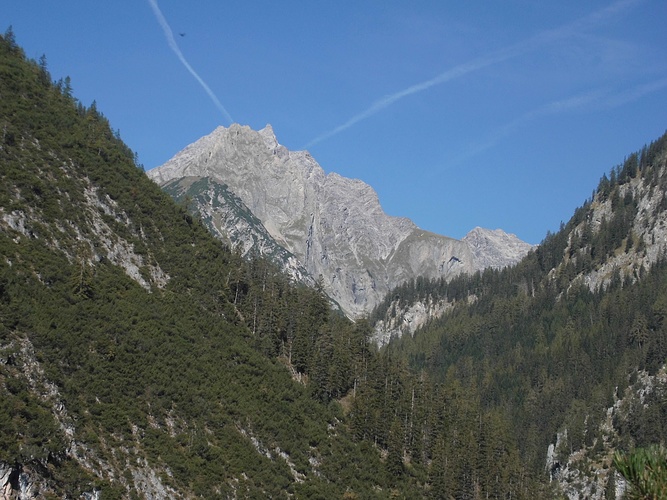 Blick bei der Wanderung im Zammer Loch - Fotos [hikr.org]