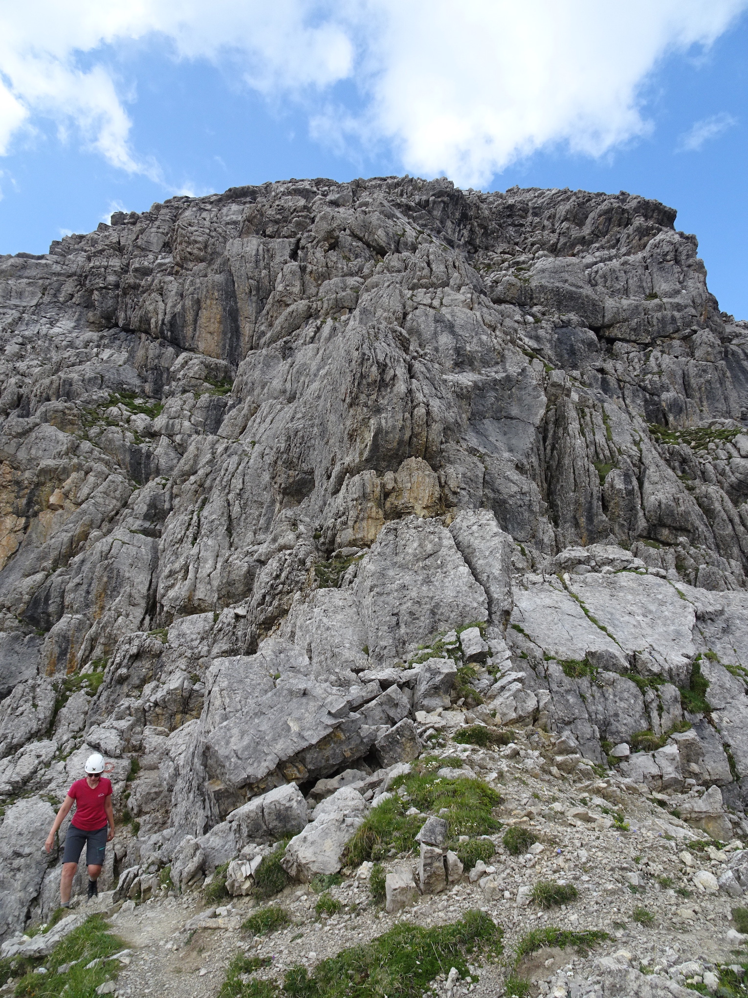 die Flanke ist schon beeindruckend - Fotos [hikr.org]