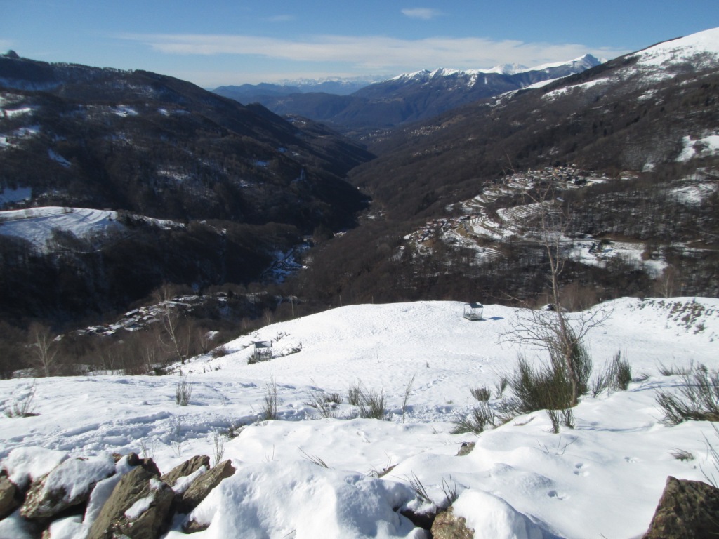 Ancora la Val Colla vista dal sentiero “via... [hikr.org]