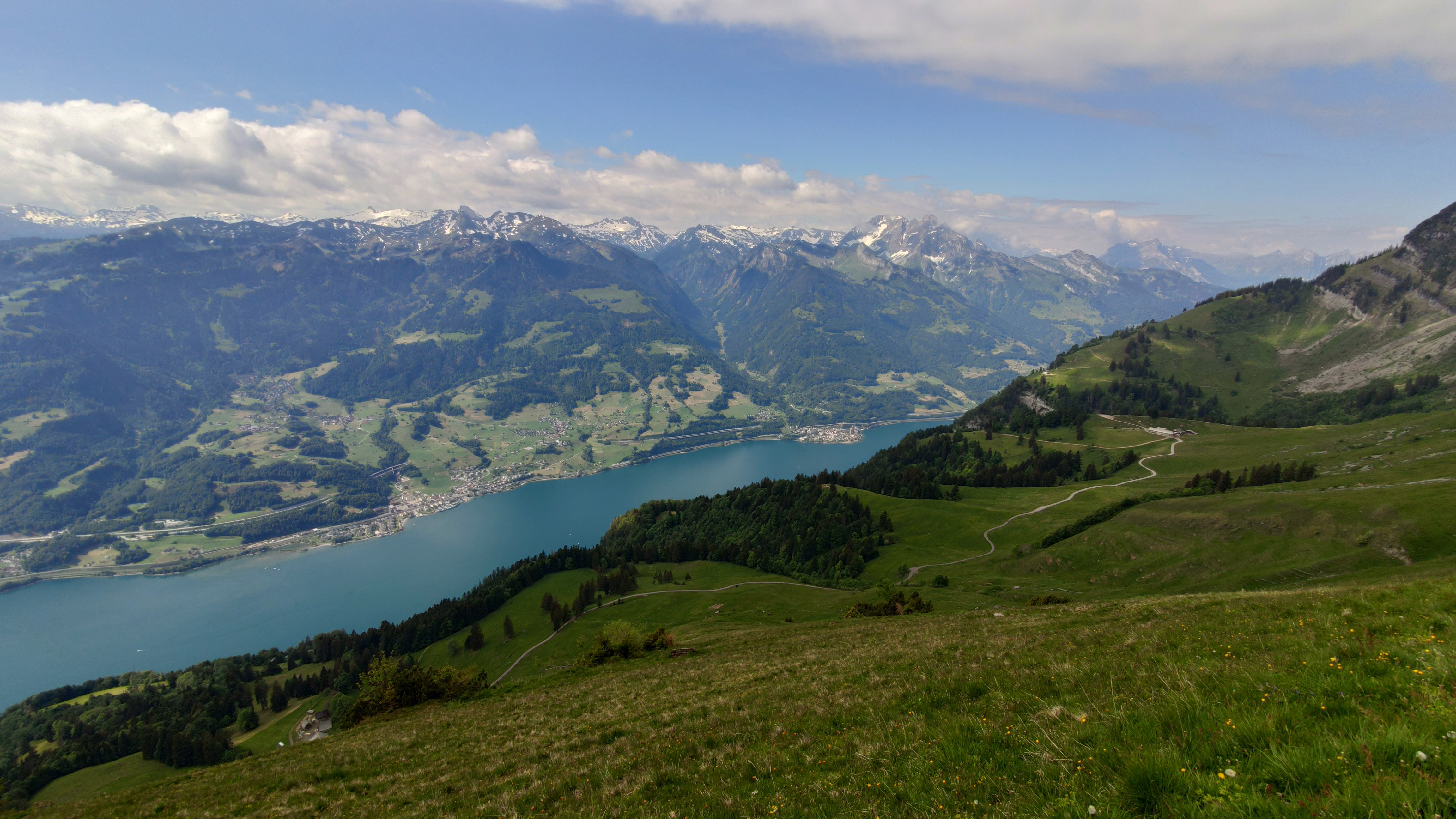 Blick auf den Walensee - Fotos [hikr.org]