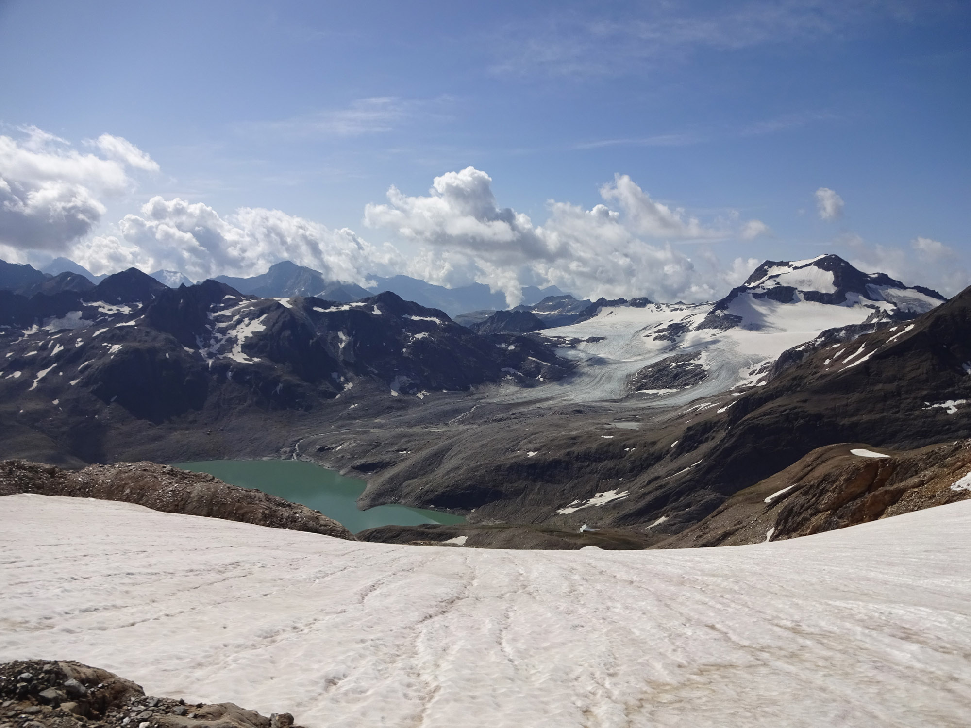 Blick nach Italien auf schwindende Gletscher - Fotos [hikr.org]