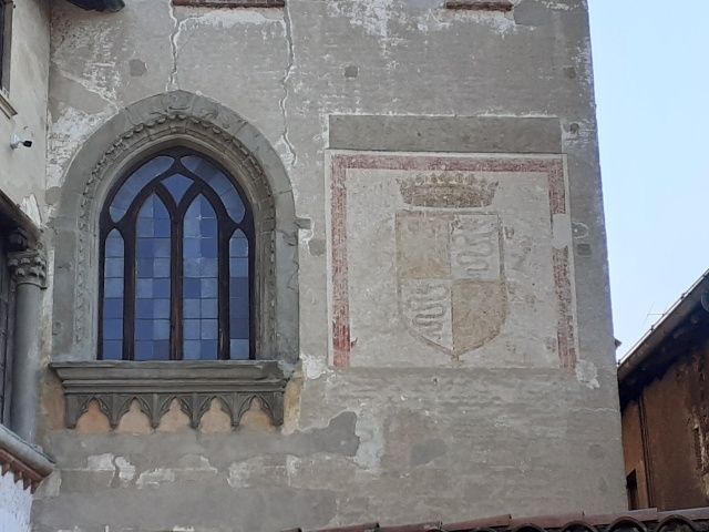 Simbolo Insubria: inquartato con il biscione Visconteo e... [hikr.org]