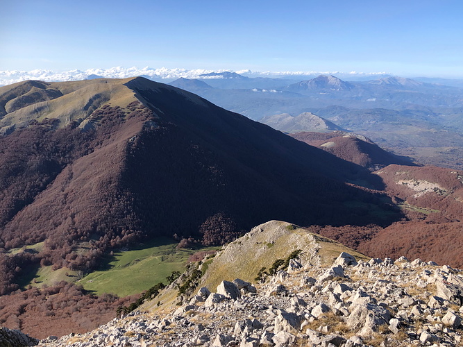 Monte Pollino - Blick über den Piano Gaudolino hinweg... [hikr.org]