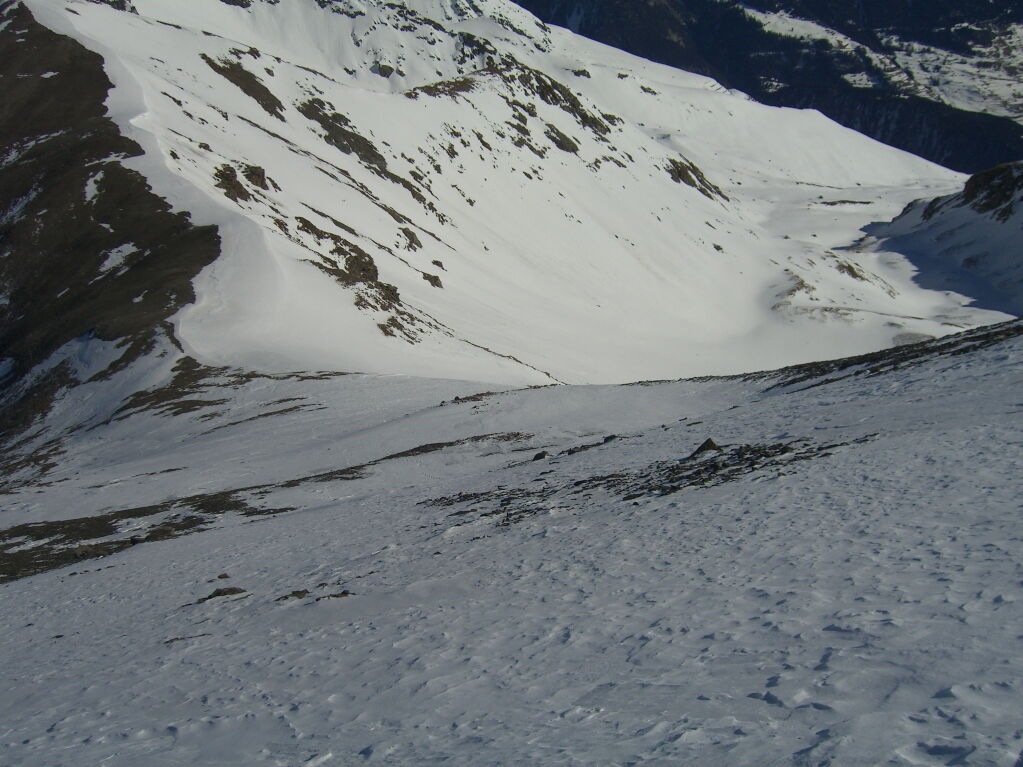 In der Piz Malmurainza Nord-Ost Flanke Blick zur Fuorcla... [hikr.org]